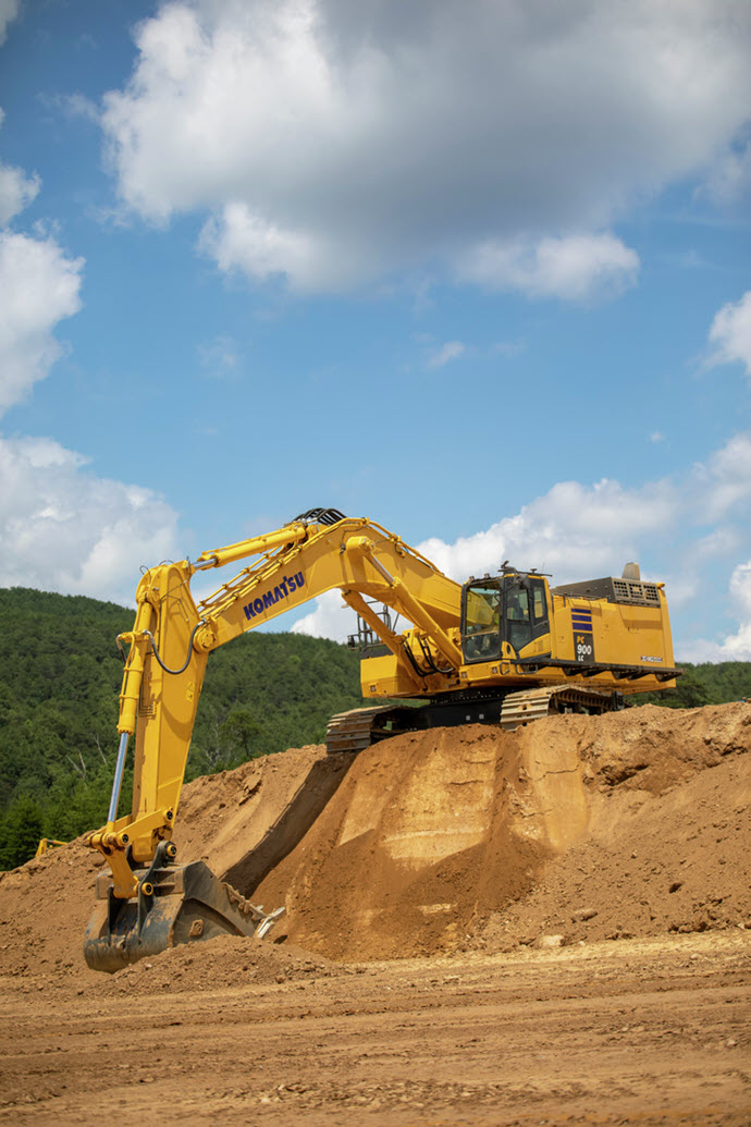 Komatsu PC900LC-11 Large Excavators Specs | SMS Equipment
